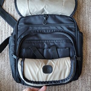 Pacsafe | Bags | Pacsafe Metrosafe Bag Anti Theft Unisex Crossbody ...